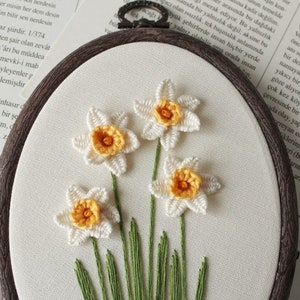 Daffodil Embroidery Hoop Art - Narcissus Flower Embroidery Wall Decor ...