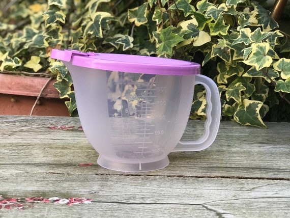 Tupperware Vintage Style 4 Cup Small Mix and Store Batter - Etsy