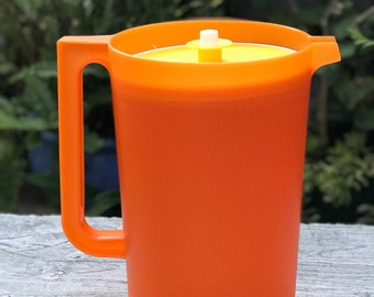 Pitchers & Drinking Sets Kitchen & Dining 2 Tupperware Impressions 1.0L ...