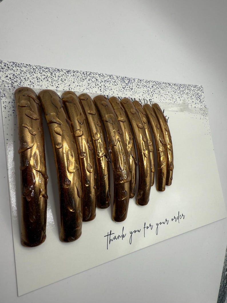 Golden Drippy Curved Press on Nails - Etsy