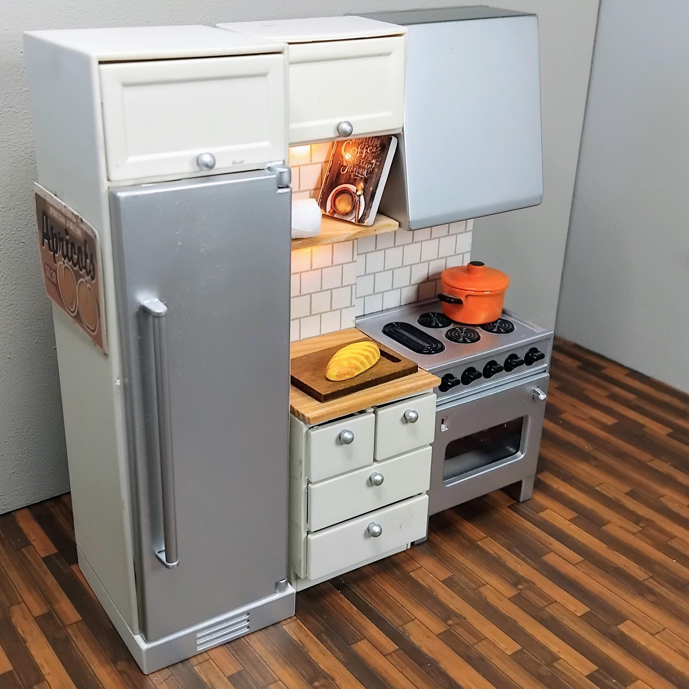 Lundby White Kitchen With Accessories. Modern Kitchen in Three Sections ...
