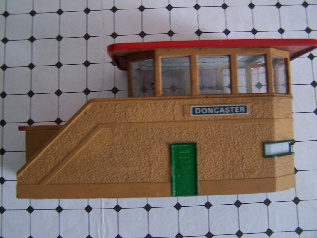 Model Railway, Hornby, OO Gauge, Signal Box, Doncaster, Hornby Dublo ...