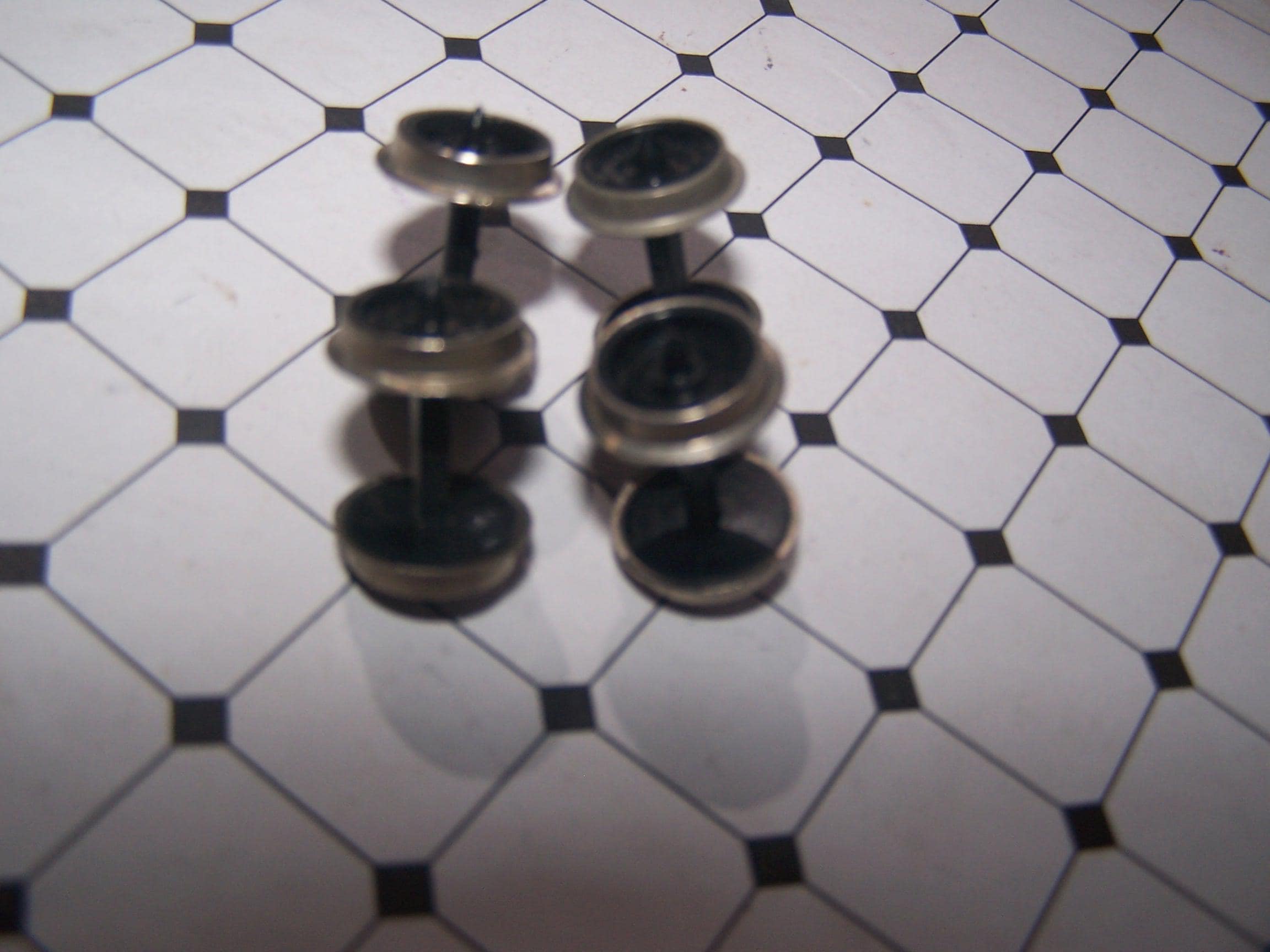 Model Railway, Wheels, OO Gauge Wheels , Quantity 4, 14 Mm Diameter ...