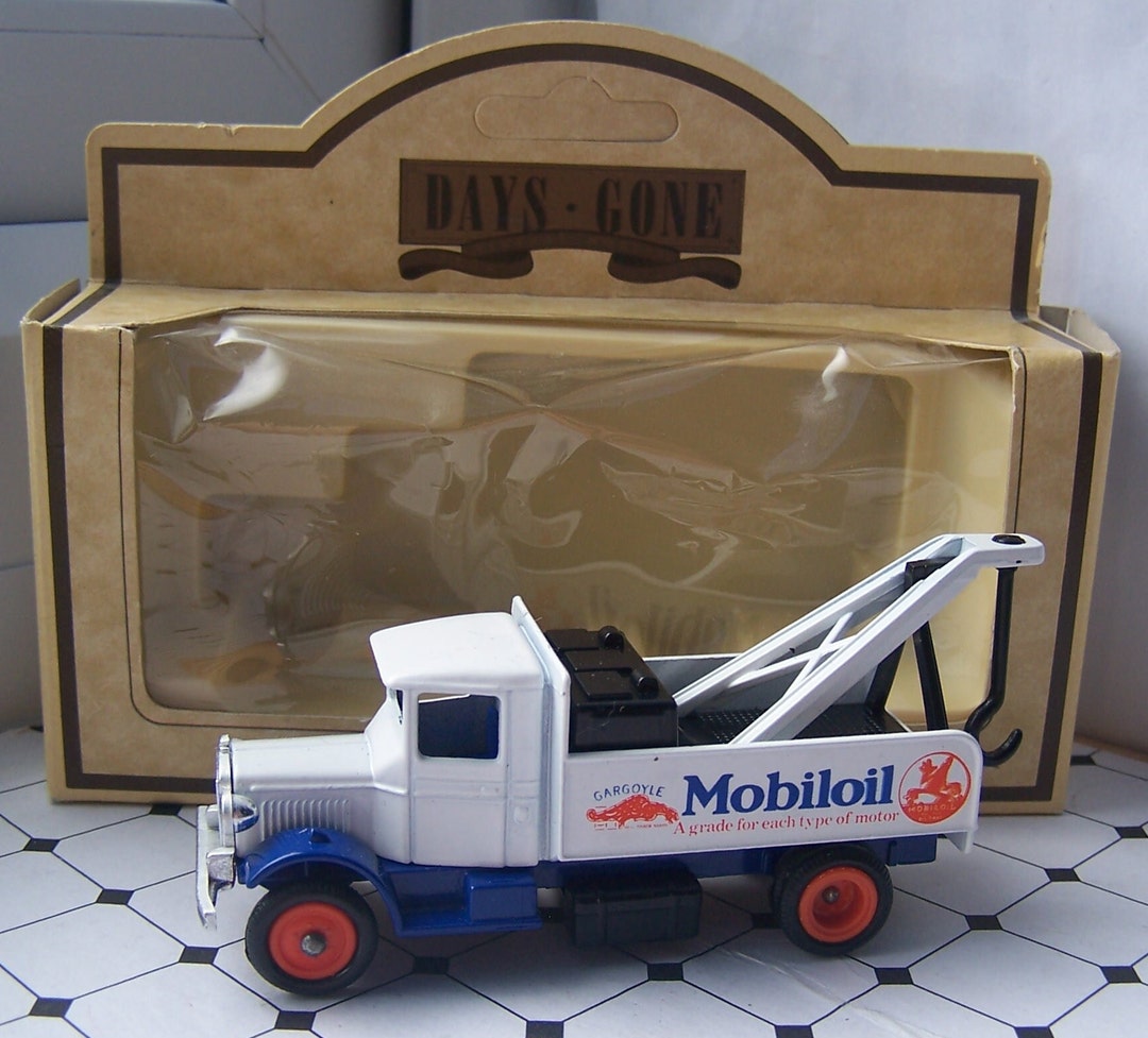 Lledo, Days Gone, Advertising, Die Cast Model, Mobiloil, 1934 Mack ...