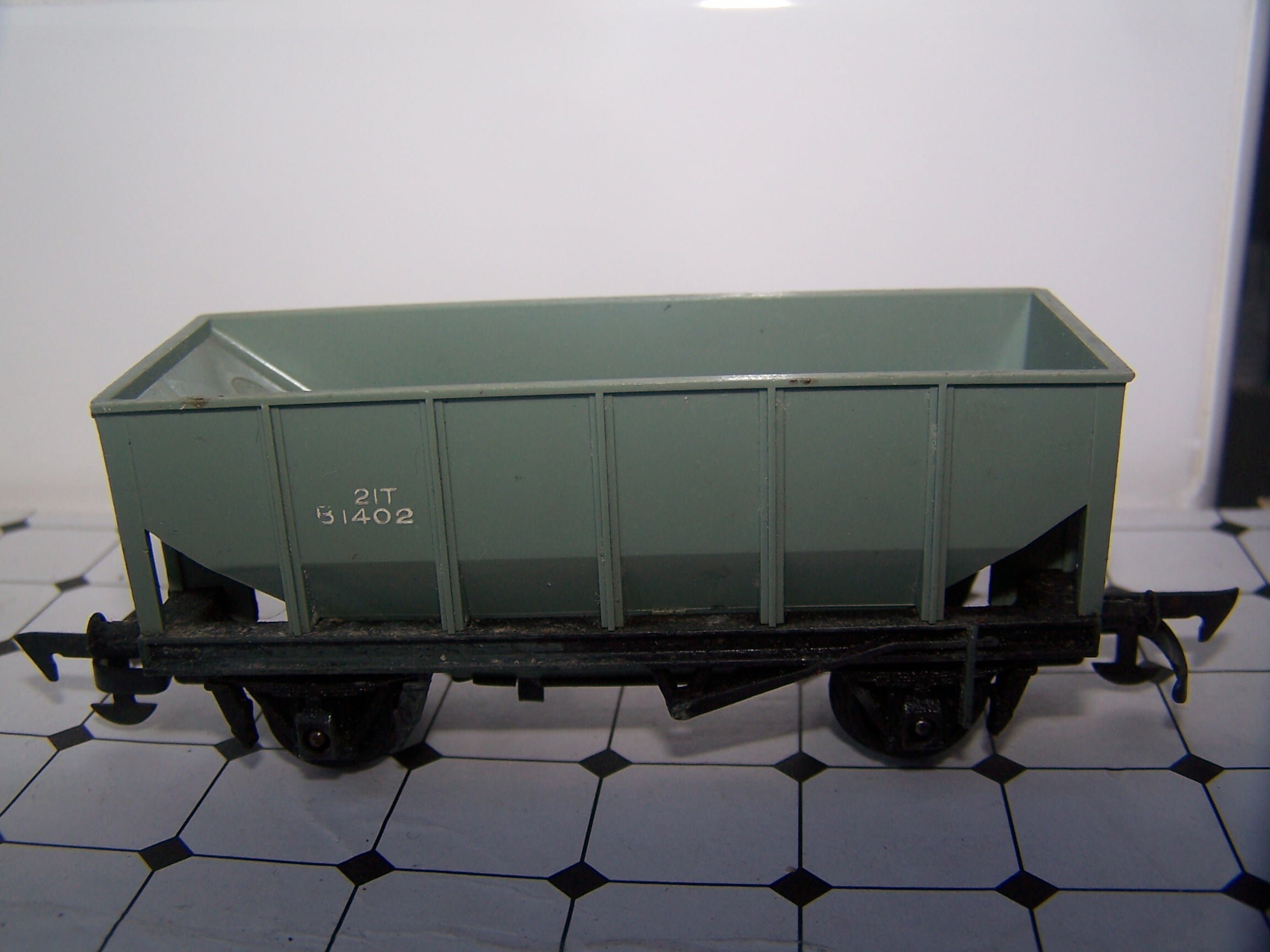Model Railway, Tri-ang, Hopper Wagon, OO Gauge, Grey, R214-5, Vintage ...
