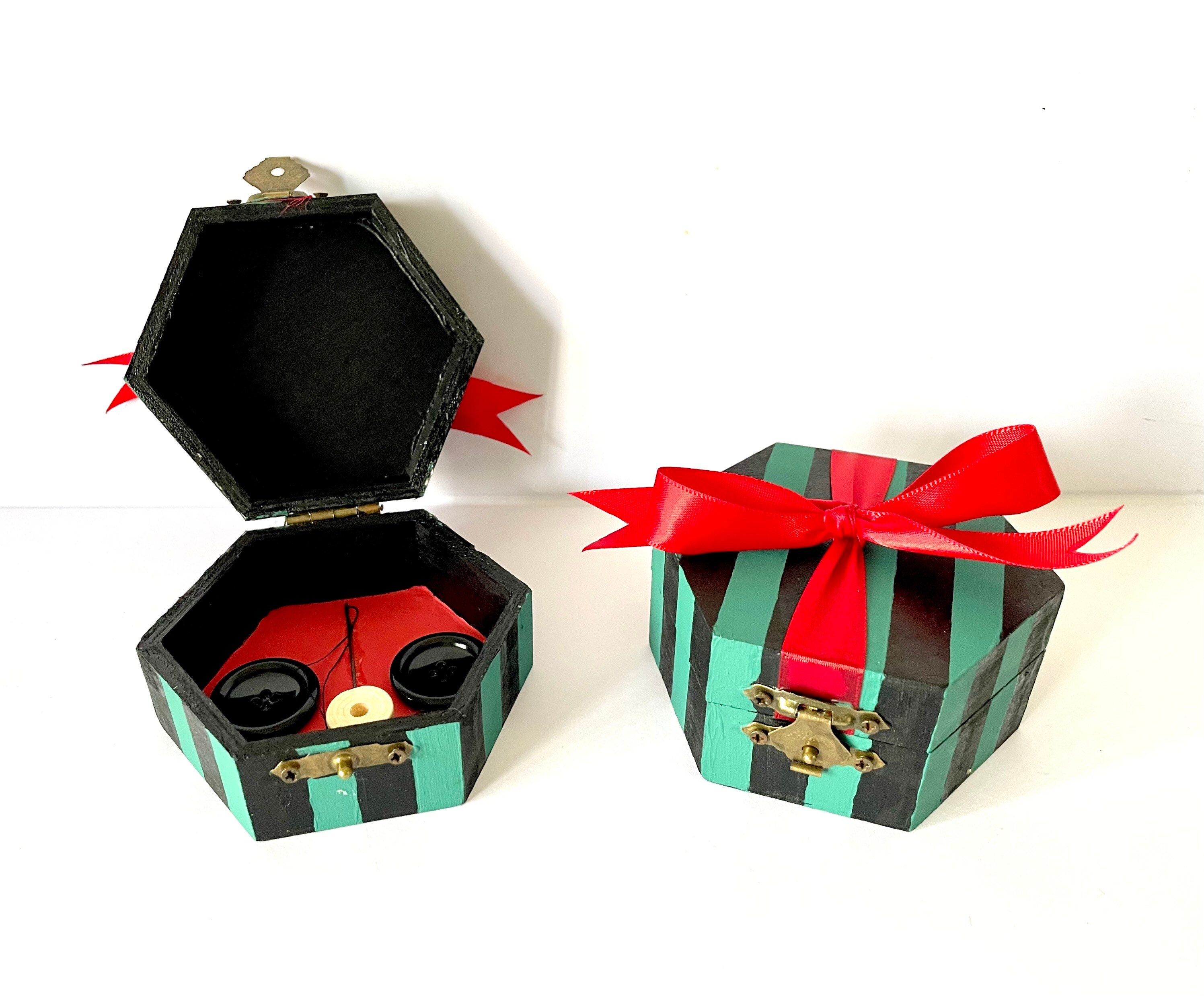 Coraline Button Box - Etsy Canada