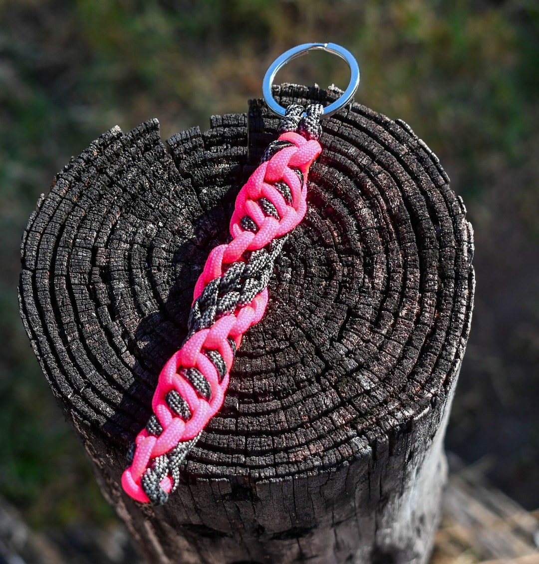 Tactical EDC Paracord Keychain, Double DNA Paracord Keyring, Small Gift ...
