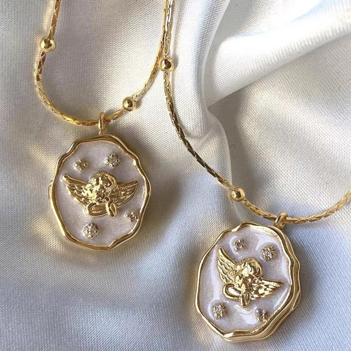 14K Gold Angel Oval Necklace, Vintage Shell Locket Necklace, Fairy ...