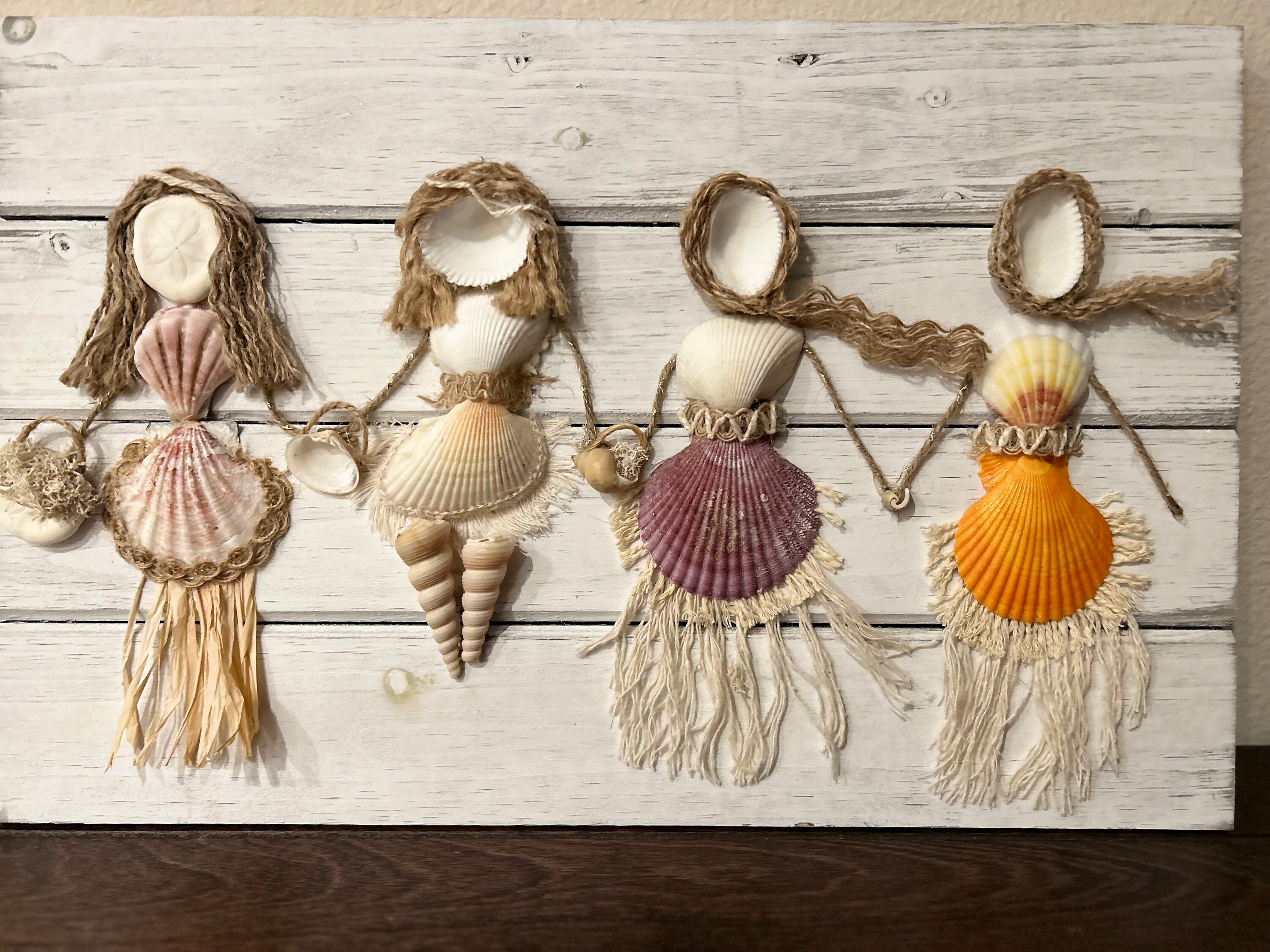 Seashell COASTAL DECOR / SEASHELL Girlfriends (sisters/besties) at the ...