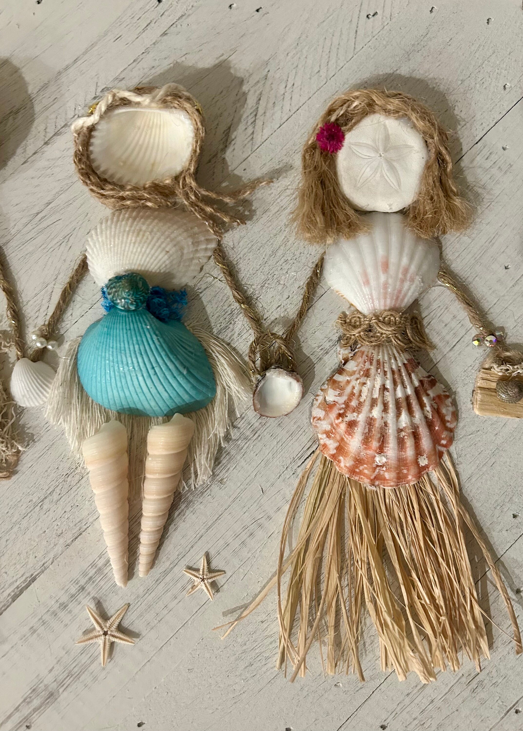 COASTAL DECOR / SEASHELL Girlfriends at the Beach / Seashell Divas ...