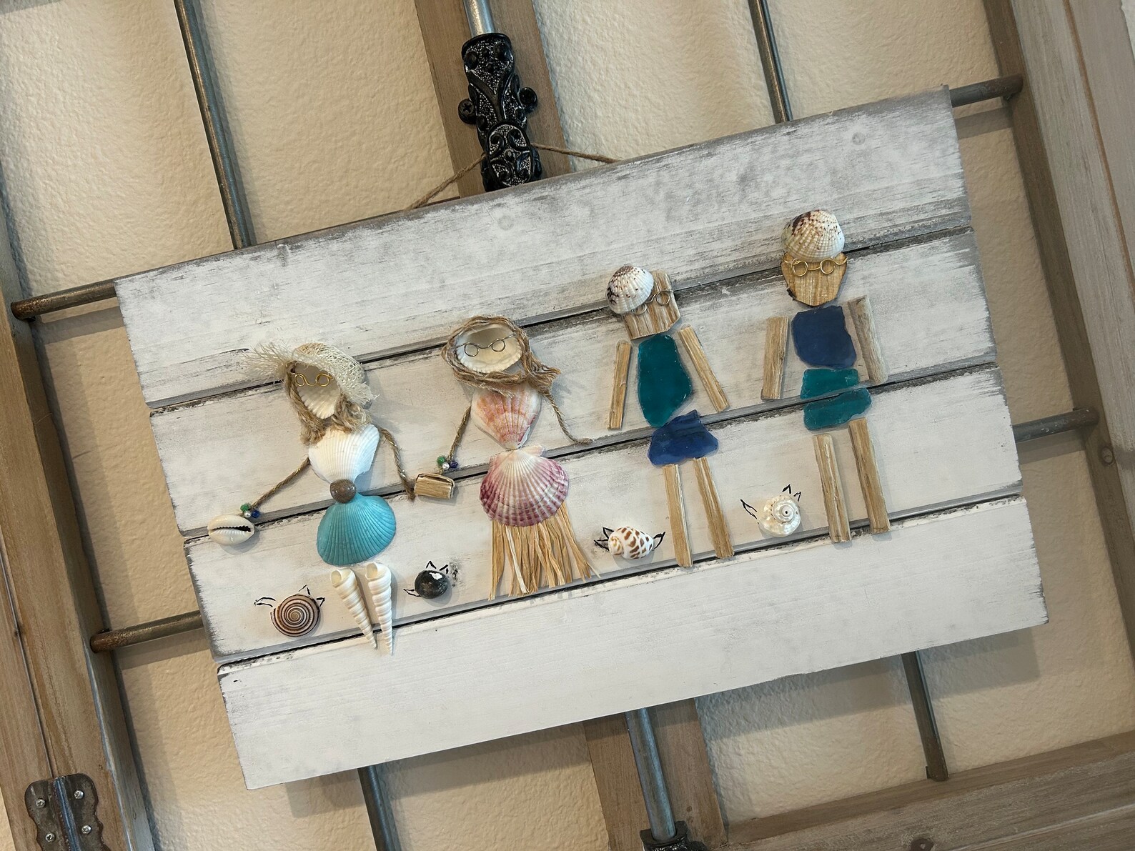 SEASHELL FAMILY /seashell Cats at the Beach / Coastal Decor - Etsy
