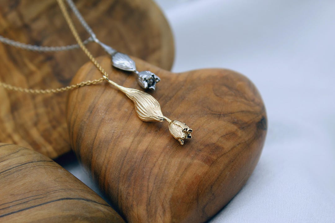 18K Gold or Platinum Plated Tulip Necklace. 3D Flower Pendant ...