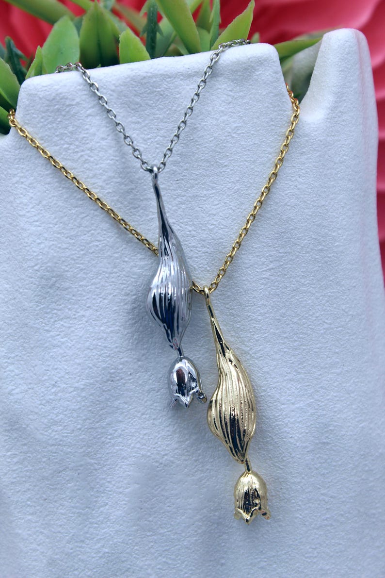 18K Gold or Platinum Plated Tulip Necklace. 3D Flower Pendant ...