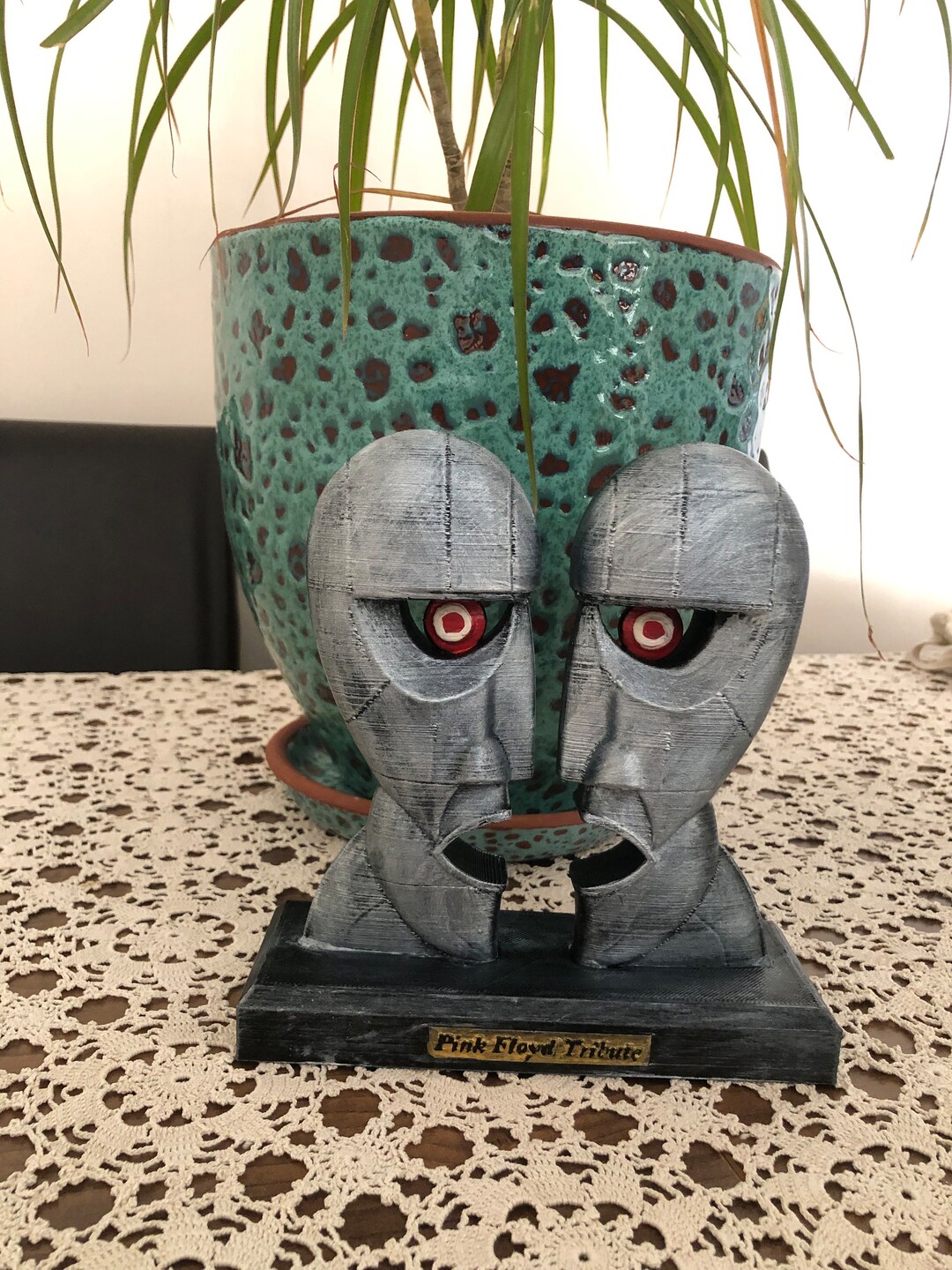 Division Bell Pink Floyd Sculpture Heads Desktop Sculpture Pink Floyd ...