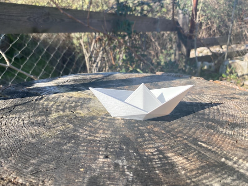 3D Printed Paper Boat Figurine: Minimalist PLA Desk Decor - Etsy