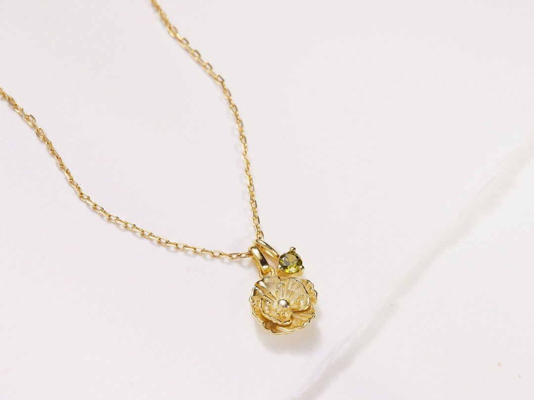 Poppy Birth Flower Necklace • Birth Flower Gift • Peridot Necklace ...