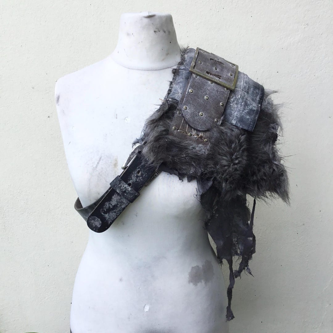 Post Apocalyptic Light Shoulder Armour, Mad Max LARP Cosplay Festival ...