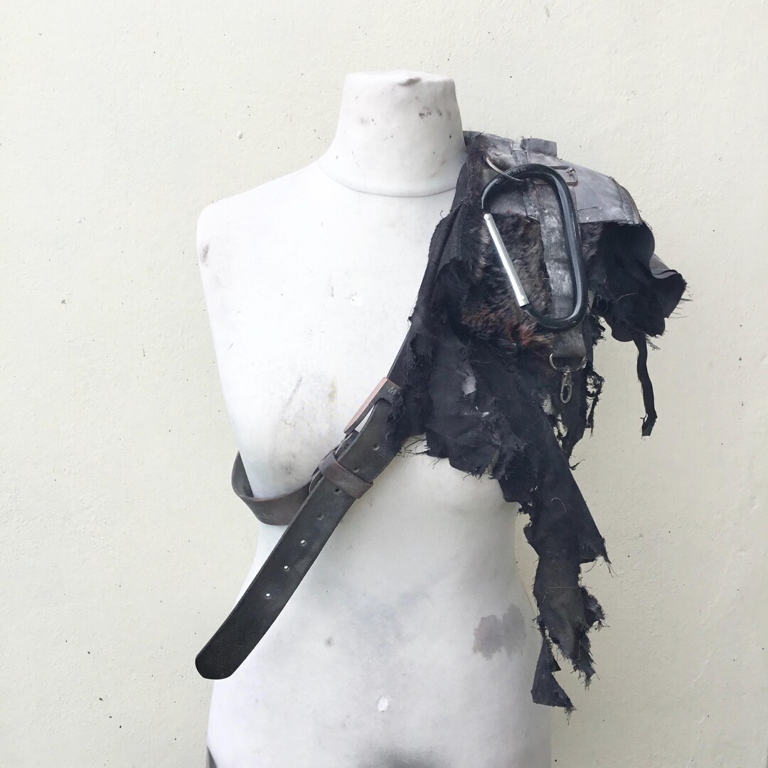 Post Apocalyptic Light Shoulder Armour L, Mad Max LARP Cosplay Festival ...