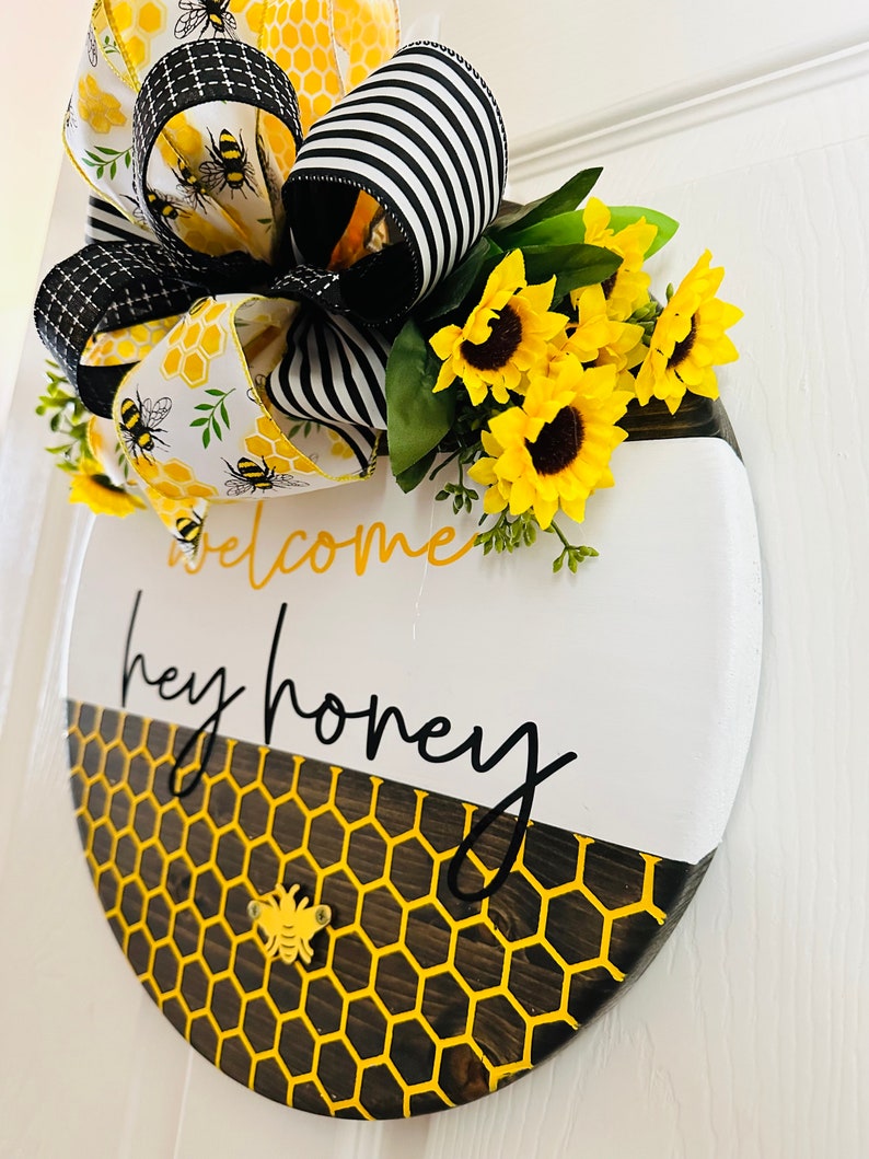Welcome Sign, Hey Honey, Buzz, Bumblebee, Honeycomb, Wooden Door ...