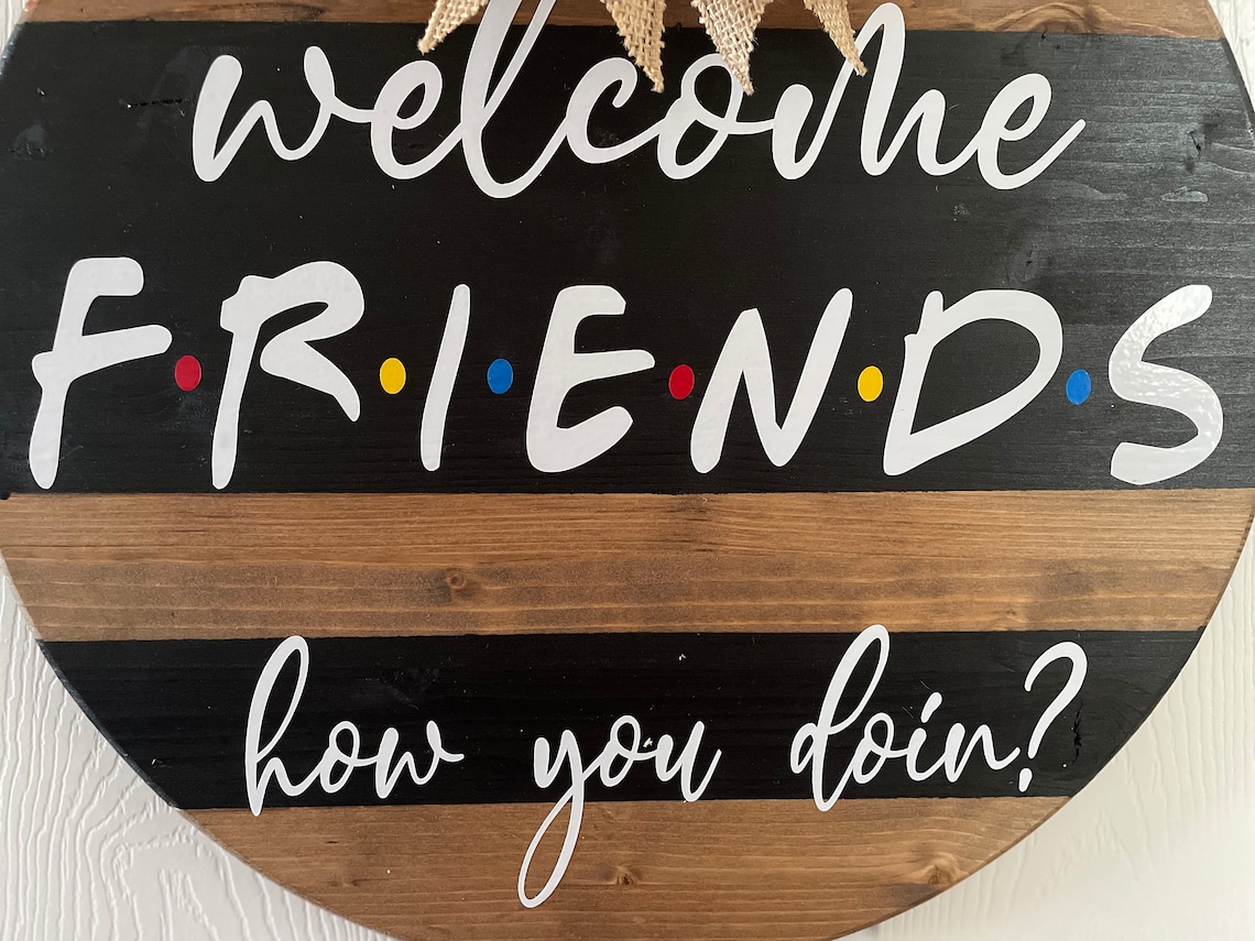 Friends Welcome Sign W Interchangeable Bow Door Wreath Wood - Etsy