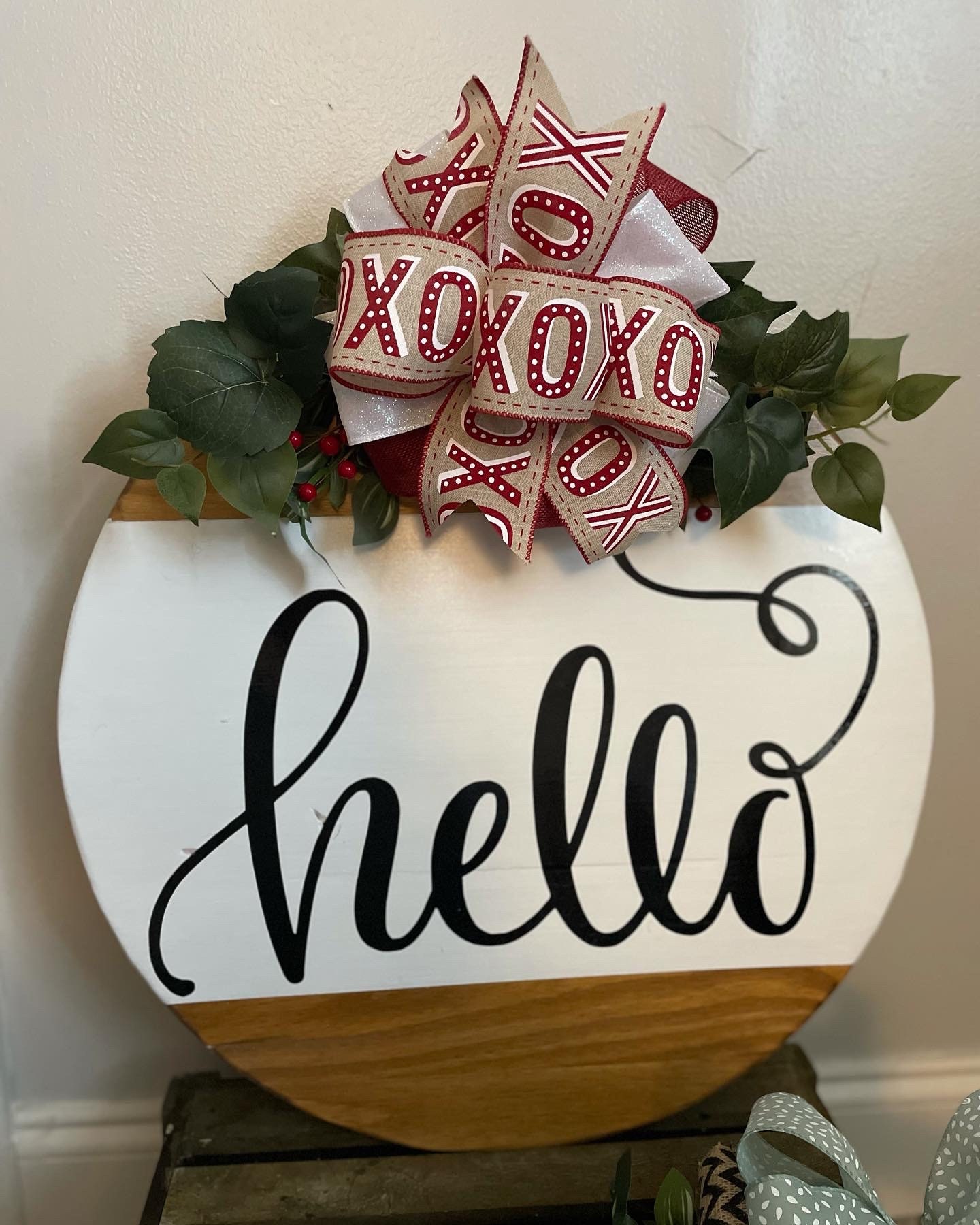 Hello Sign With Interchangeable Bow, Round Wooden Door Hanger, Custom ...