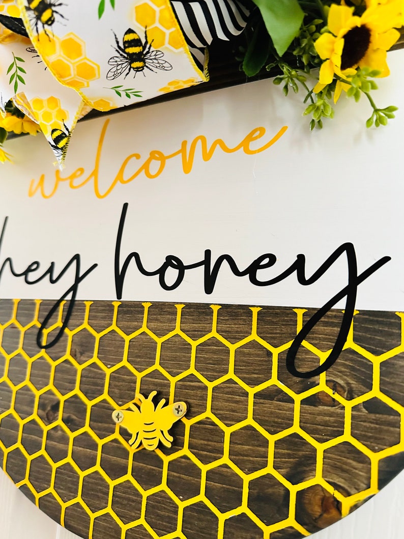 Welcome Sign, Hey Honey, Buzz, Bumblebee, Honeycomb, Wooden Door ...