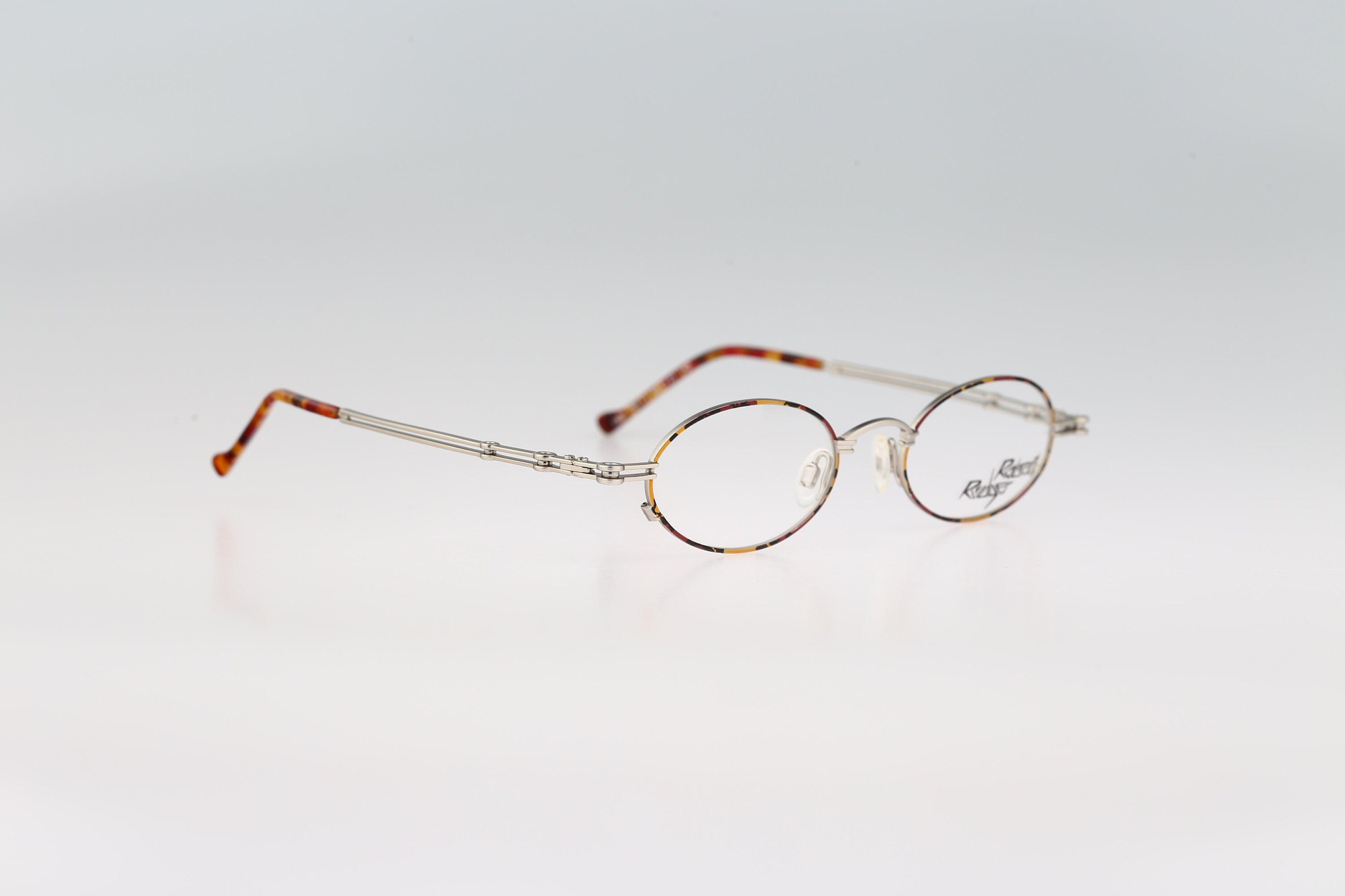 Robert Rudger 1900 150 F1, Vintage 90s Tortoise & Silver Steampunk Oval ...