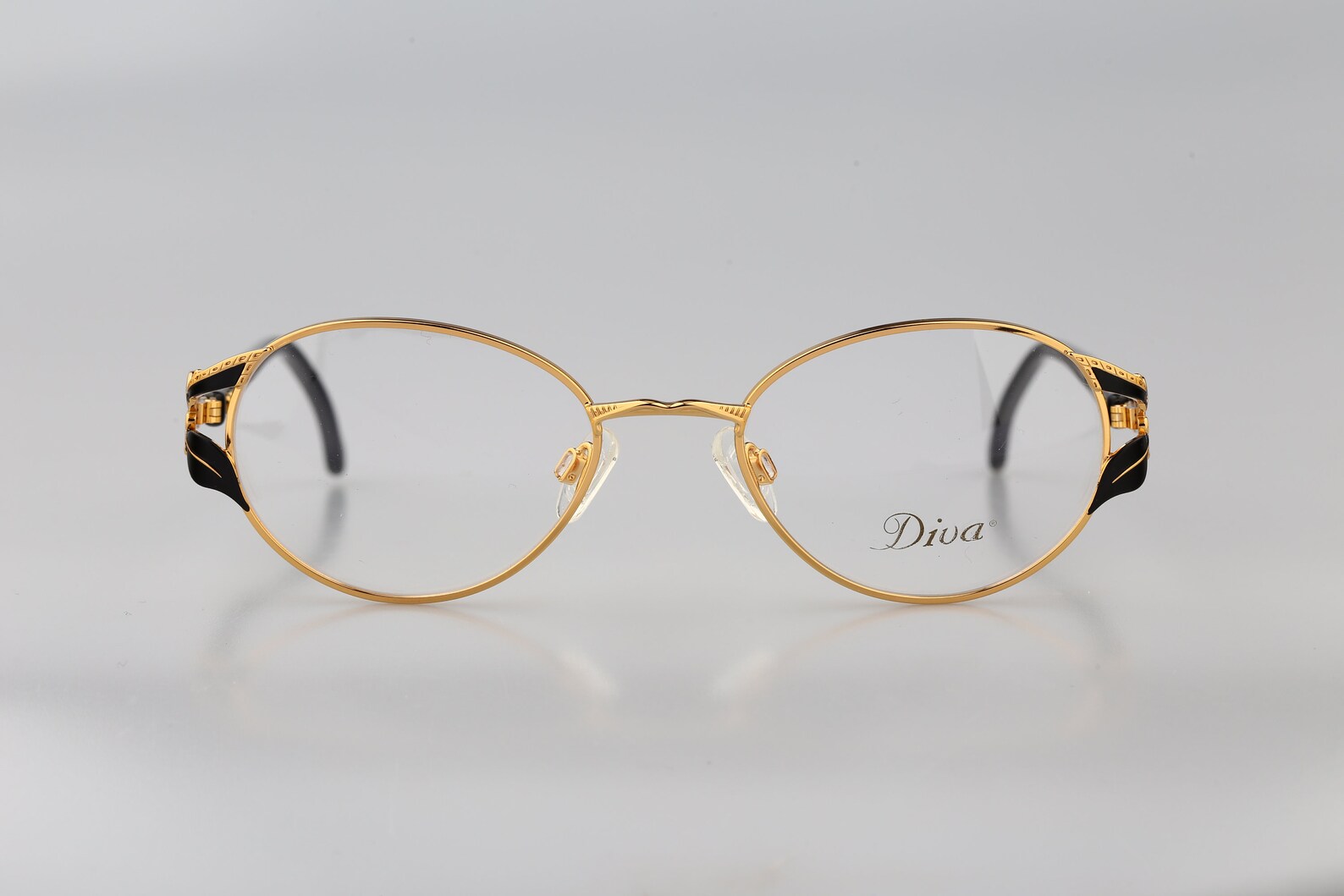 Diva 5074 2, Vintage 90s Victorian Black & Gold Round Eyeglasses Frames ...