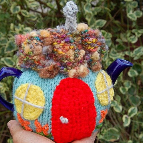 Country Cottage Tea Cosy. - Etsy