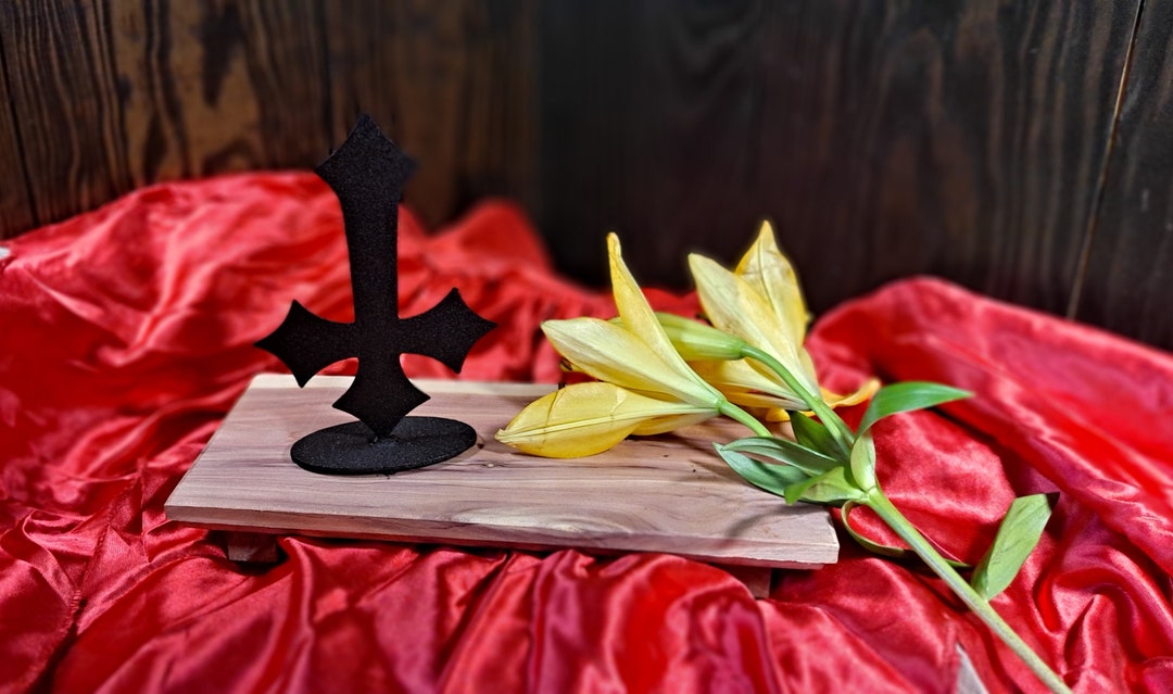 Inverted Cross Statue Satan Altar Witch Home Decor Satan Altar Black ...
