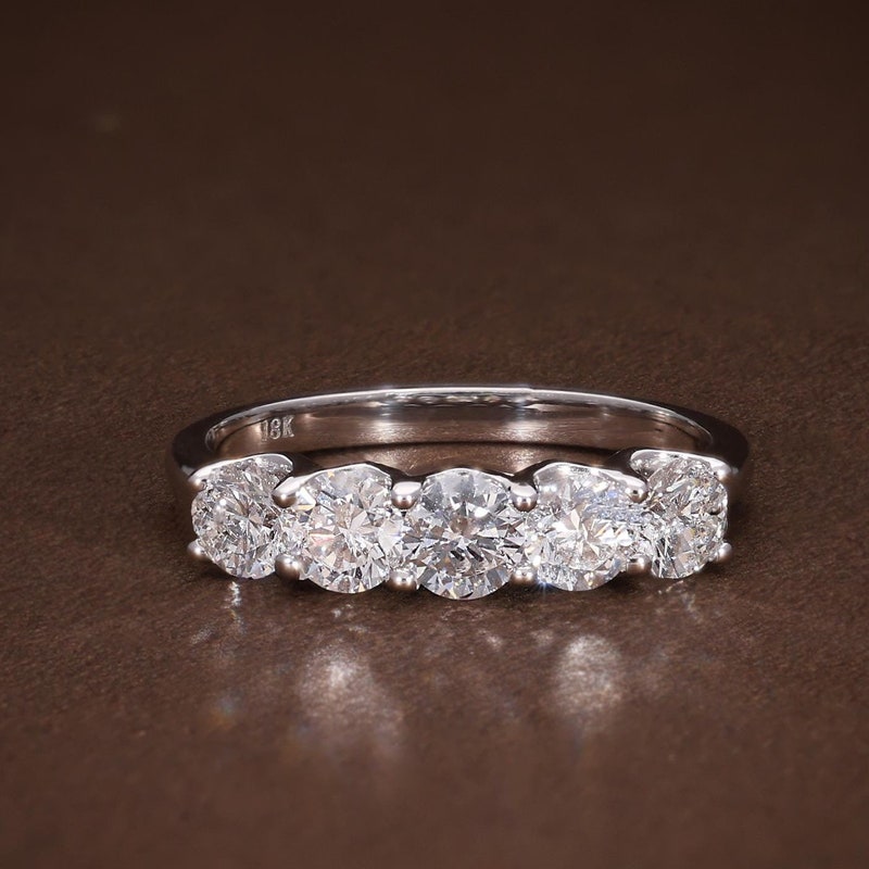 5 Stone Band Lab Grown - Etsy UK