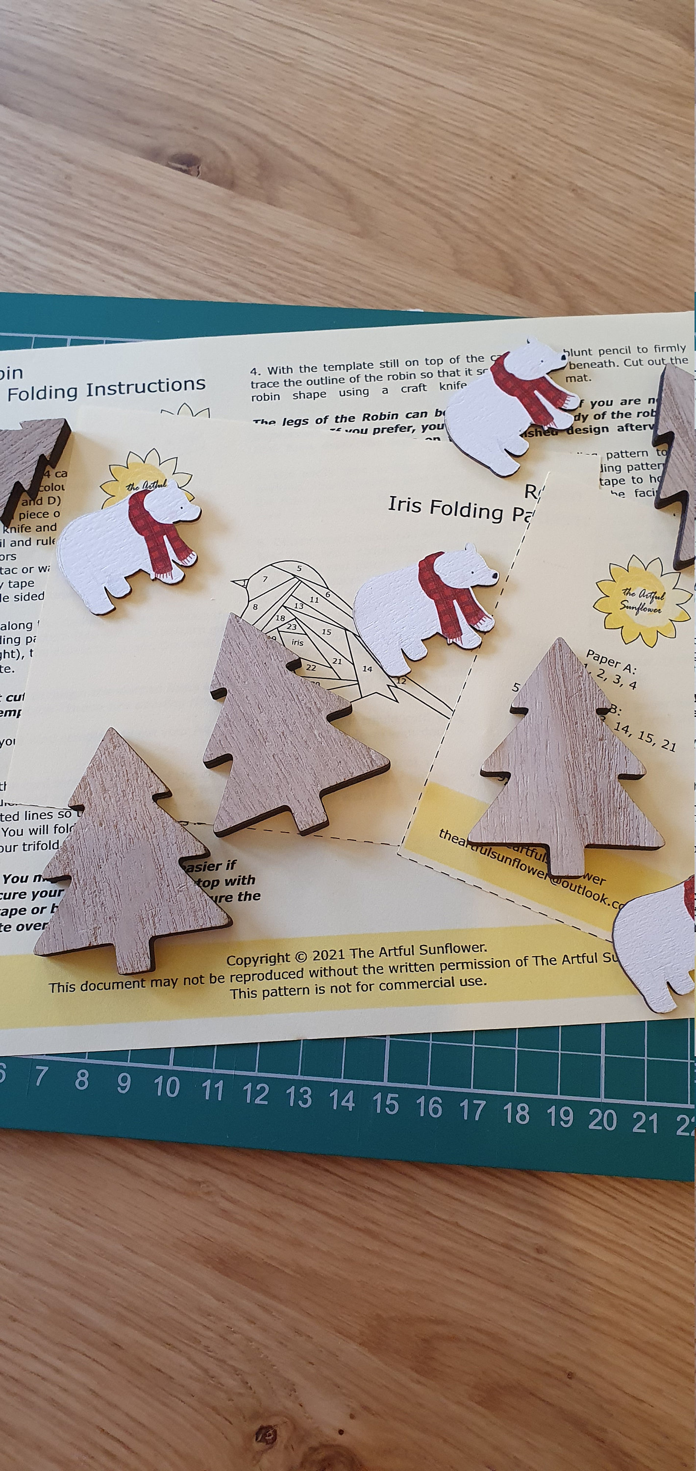 Robin Iris Folding Pattern | PDF Download | Iris Folding Pattern & Card ...