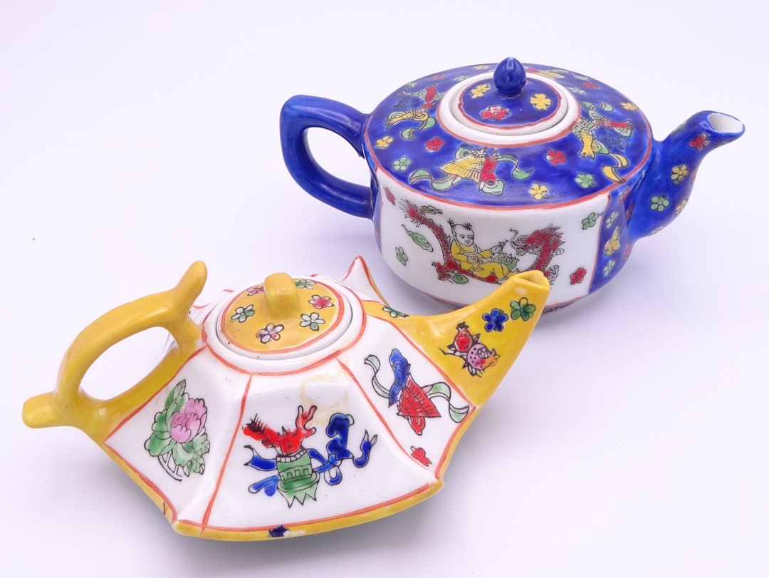 Vintage Chinese Set of Two Very Small Handpainted Teapots - Etsy