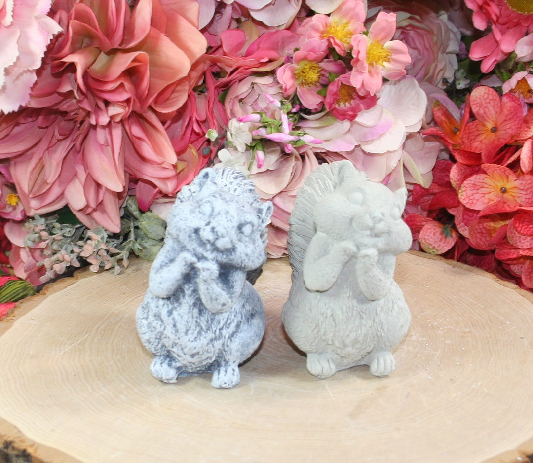 Concrete Squirrel Statue, Cement Squirrel Figurine, Garden and Home ...