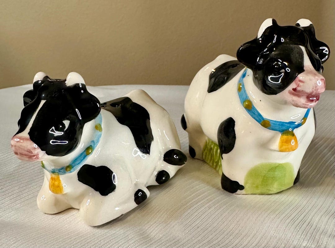 Vintage Farm Cow Salt and Pepper Shakers - Etsy