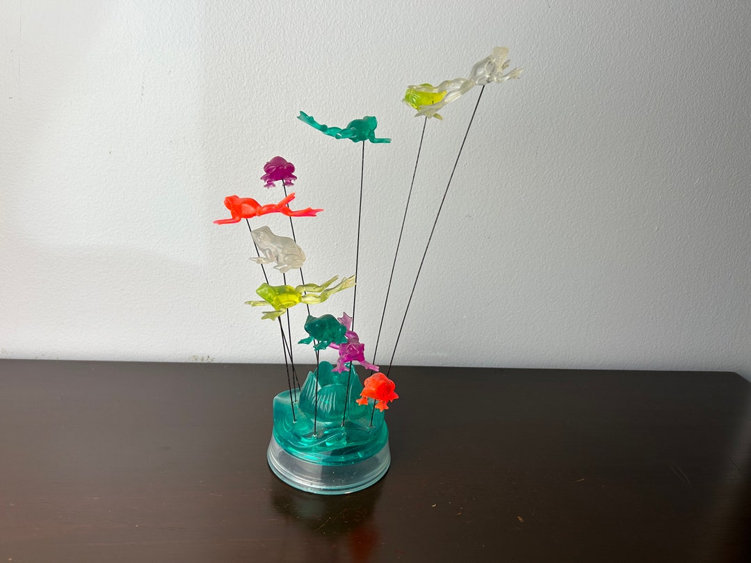 Vintage Acrylic/lucite Neon Frogs on Wire Sculpture, Sputnik Kinetic ...