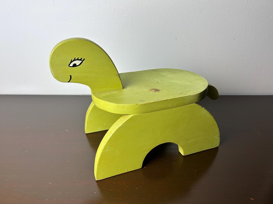 Vintage Wooden Kitsch Green Turtle Shaped Handpainted Foot Rest/step ...