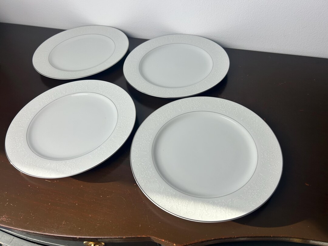 Vintage Crown Victoria Lovelace Dinner Plates Set of 4, Mid Century ...