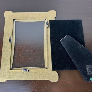 Red Enamel Scroll & Gold Metal 6x4 Photo Frame Easel Back, Baroque ...