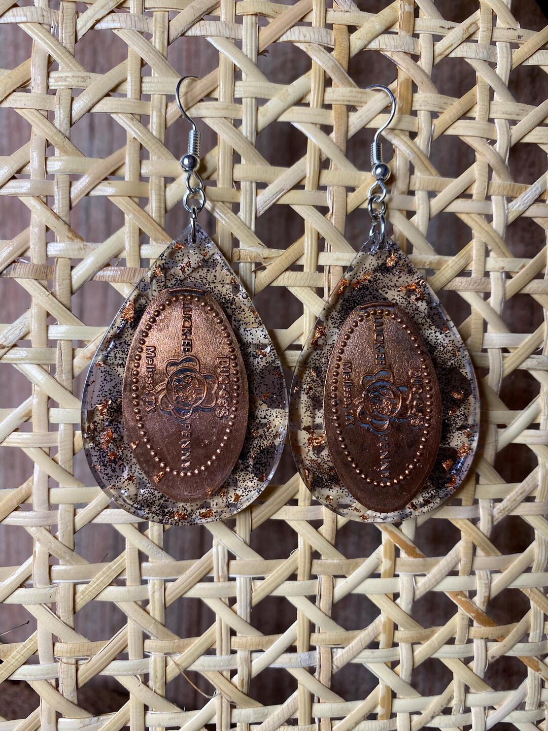 Buc-ee's Luck-ee Earrings - Etsy