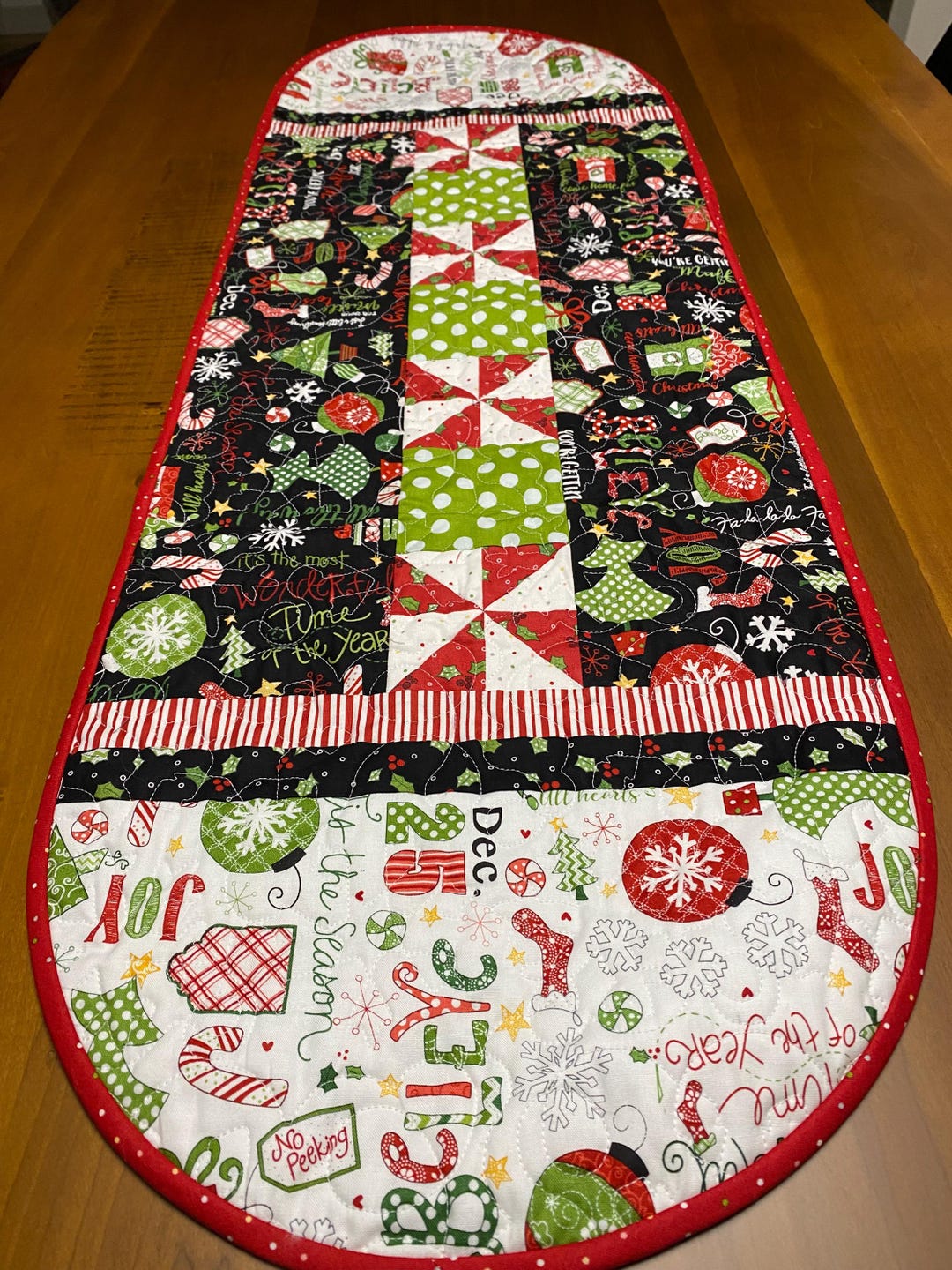 Christmas Table Runner - Etsy