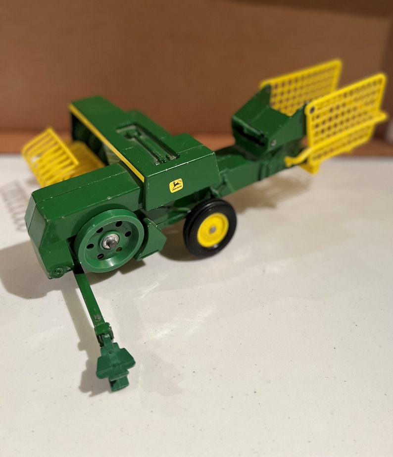 ERTL John Deere 24T Square Baler Made USA 1/16 JD-585-E - Etsy