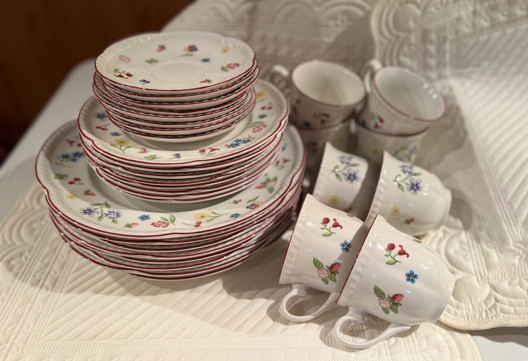China Dinnerware by Johnson Brothers FLEURETTE Pattern 31 Pieces - Etsy