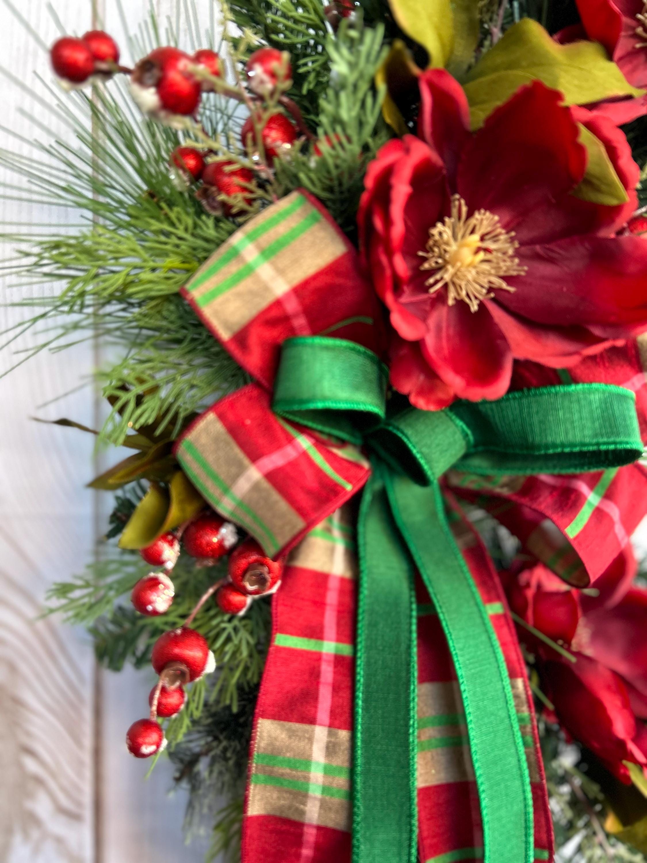 Magnolia Holiday Wreath - Etsy