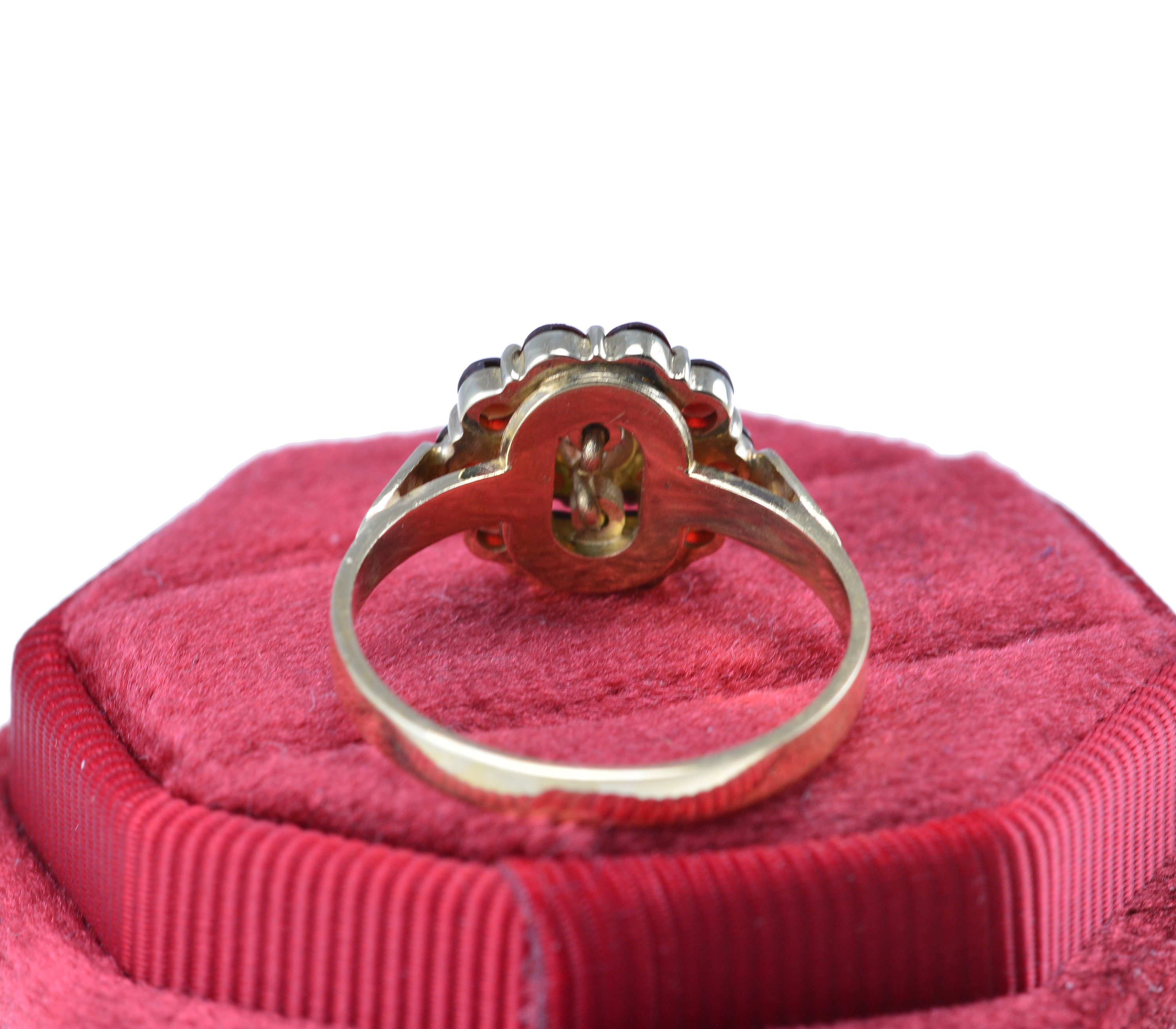 Golg 9K Ring With Garnets - Etsy