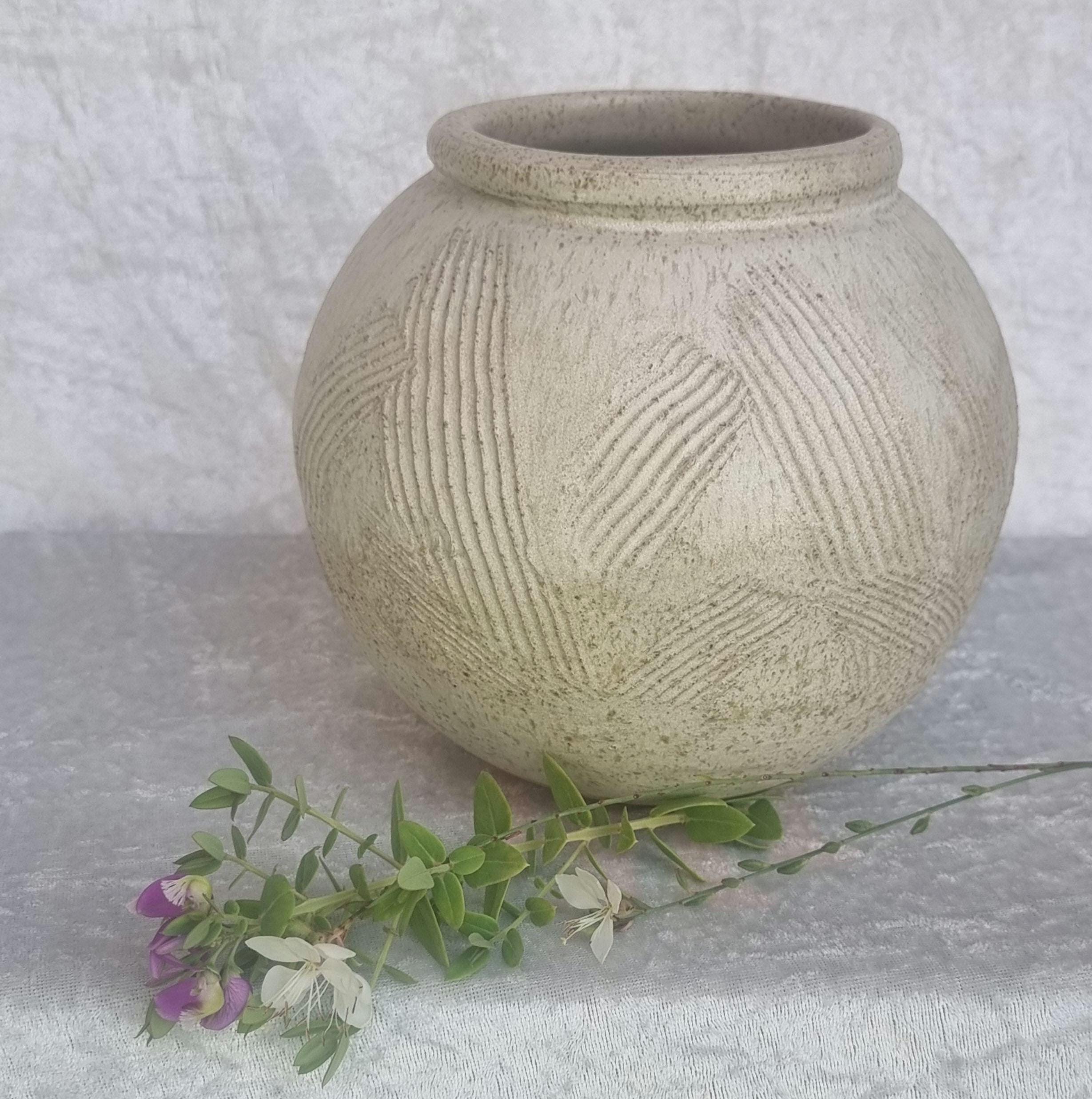 Handmade Round Ceramic Vase – Elegant Artisan Pottery Décor - Etsy