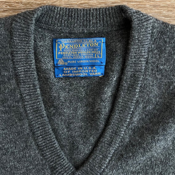 90’s Pendleton Grey Wool Sweater Vest Size Large Grey… - Gem