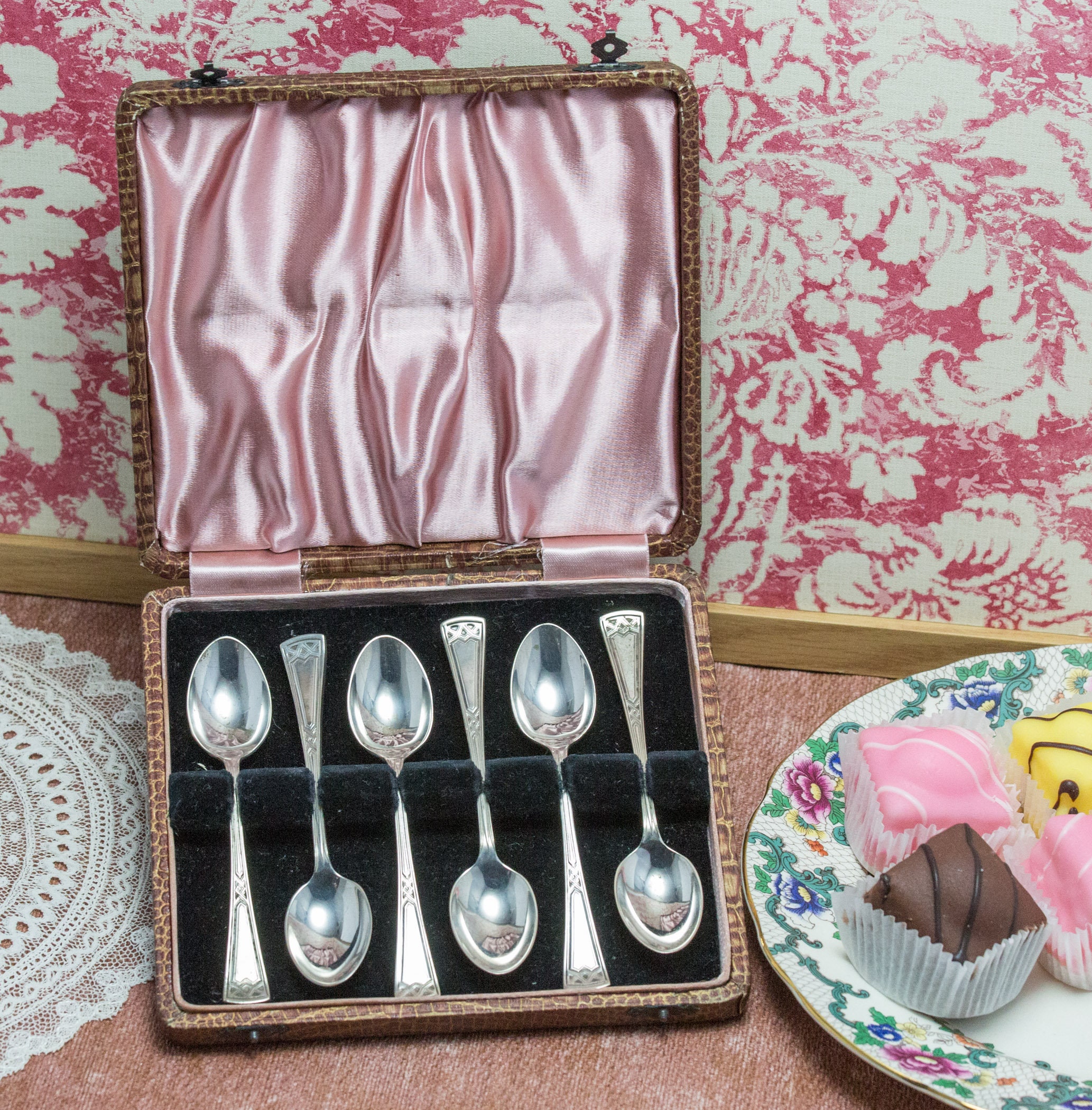 Art Nouveau Design Teaspoon Teaspoon Set in Original Case, Circa Early ...