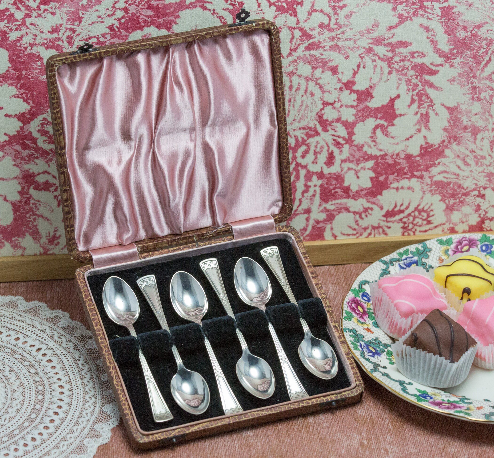 Art Nouveau Design Teaspoon Teaspoon Set in Original Case, Circa Early ...