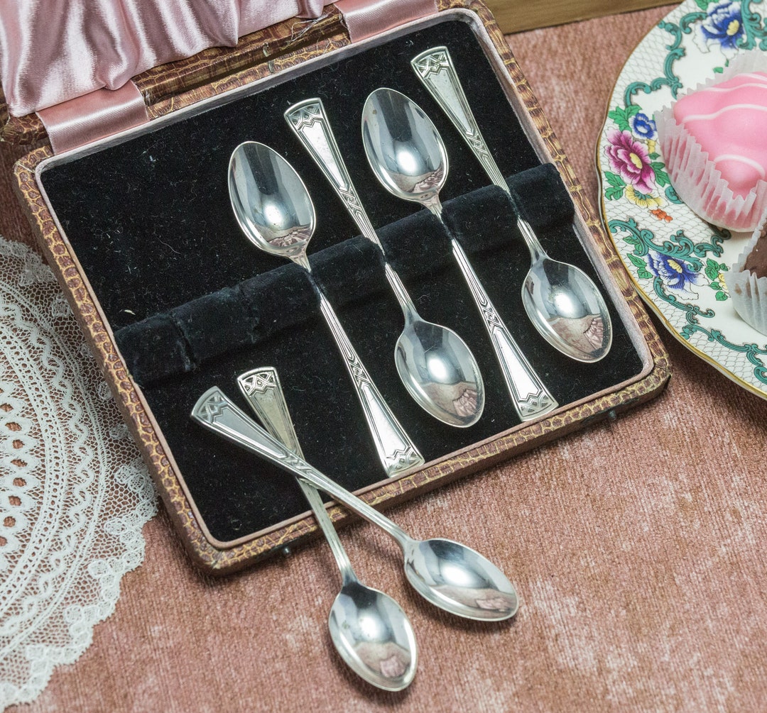 Art Nouveau Design Teaspoon Teaspoon Set in Original Case, Circa Early ...